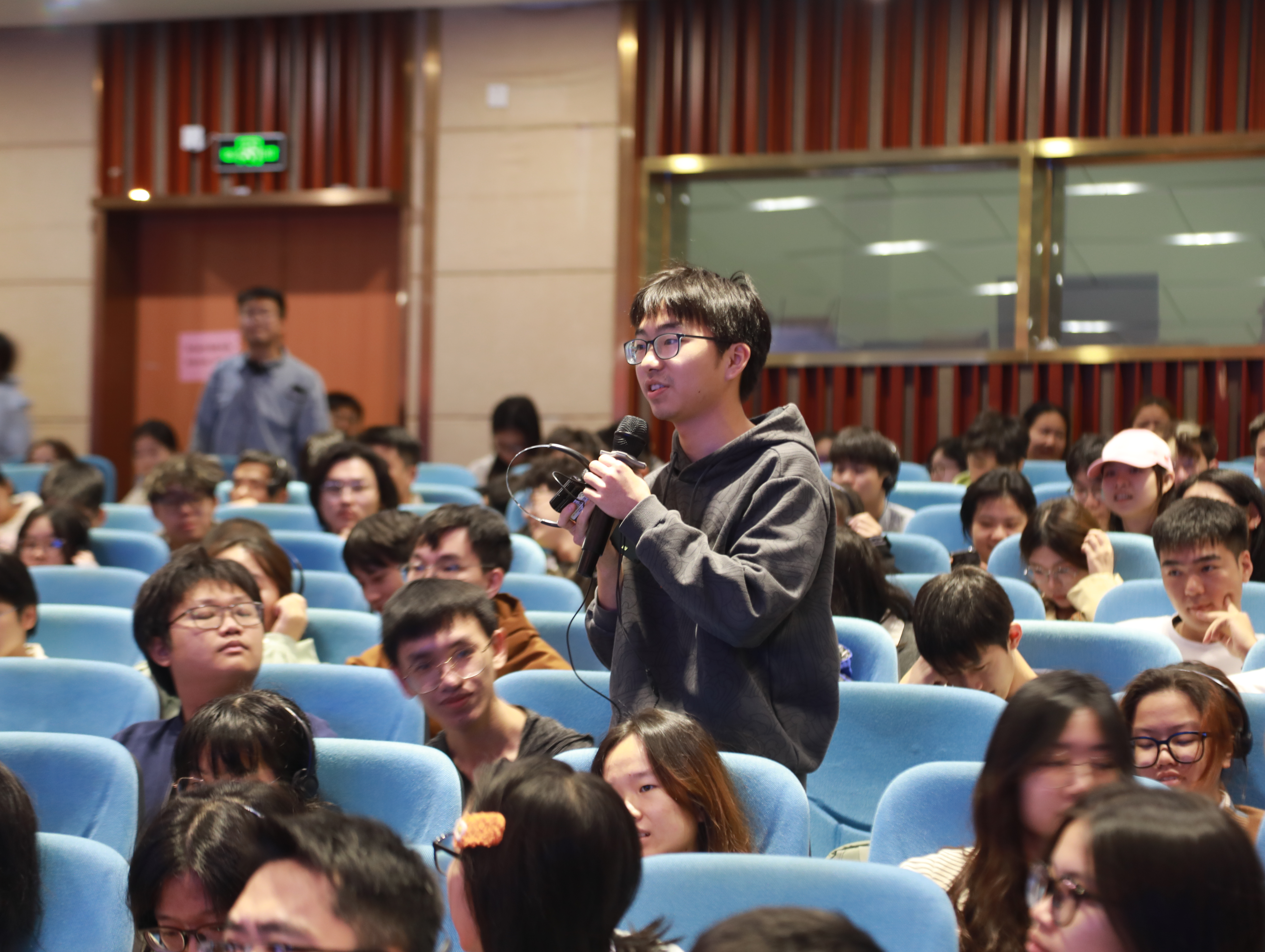 美国国家科学院院士、艺术与科学院院士Stephen Polasky教授做客广财学术大讲堂（绿色创新大讲堂第1期）