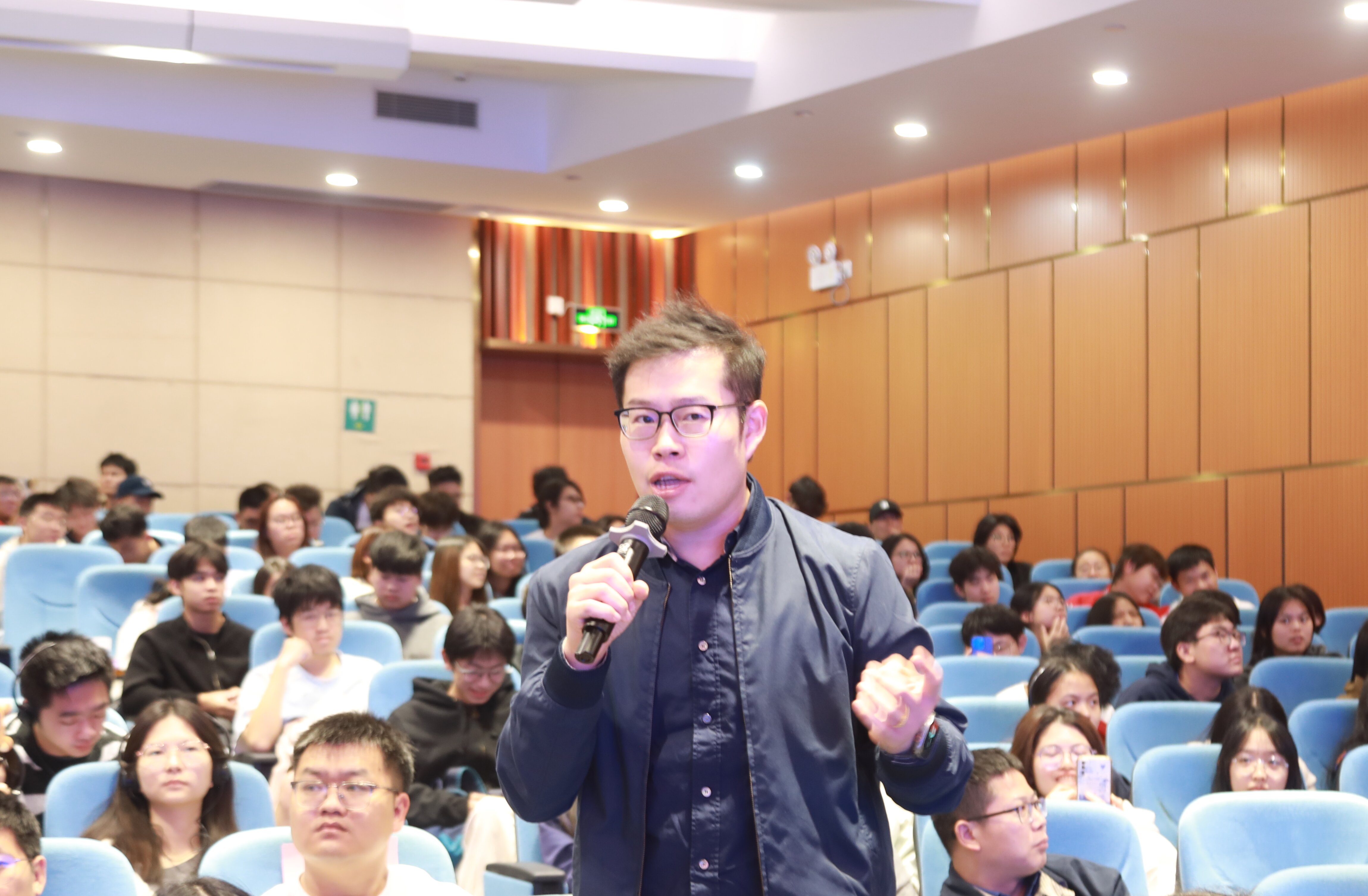 美国国家科学院院士、艺术与科学院院士Stephen Polasky教授做客广财学术大讲堂（绿色创新大讲堂第1期）
